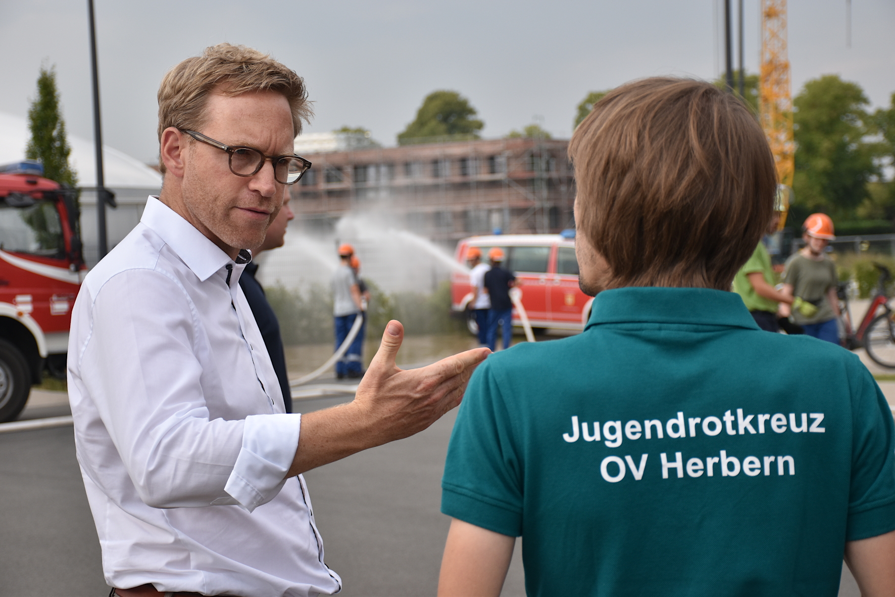 Jugendrotkreuz und -feuerwehr üben gemeinsam in Ascheberg